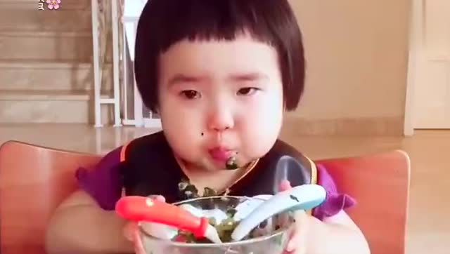 一张小女孩流口水的图片哪里可以找的到